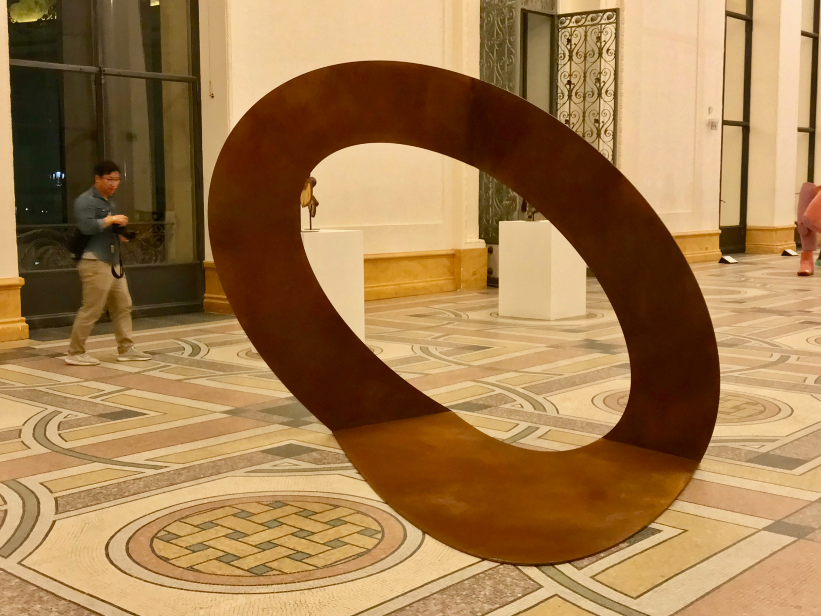 Felice Varini, Ellipse Sans Titre, 2018, Semiose – Paris Art Now