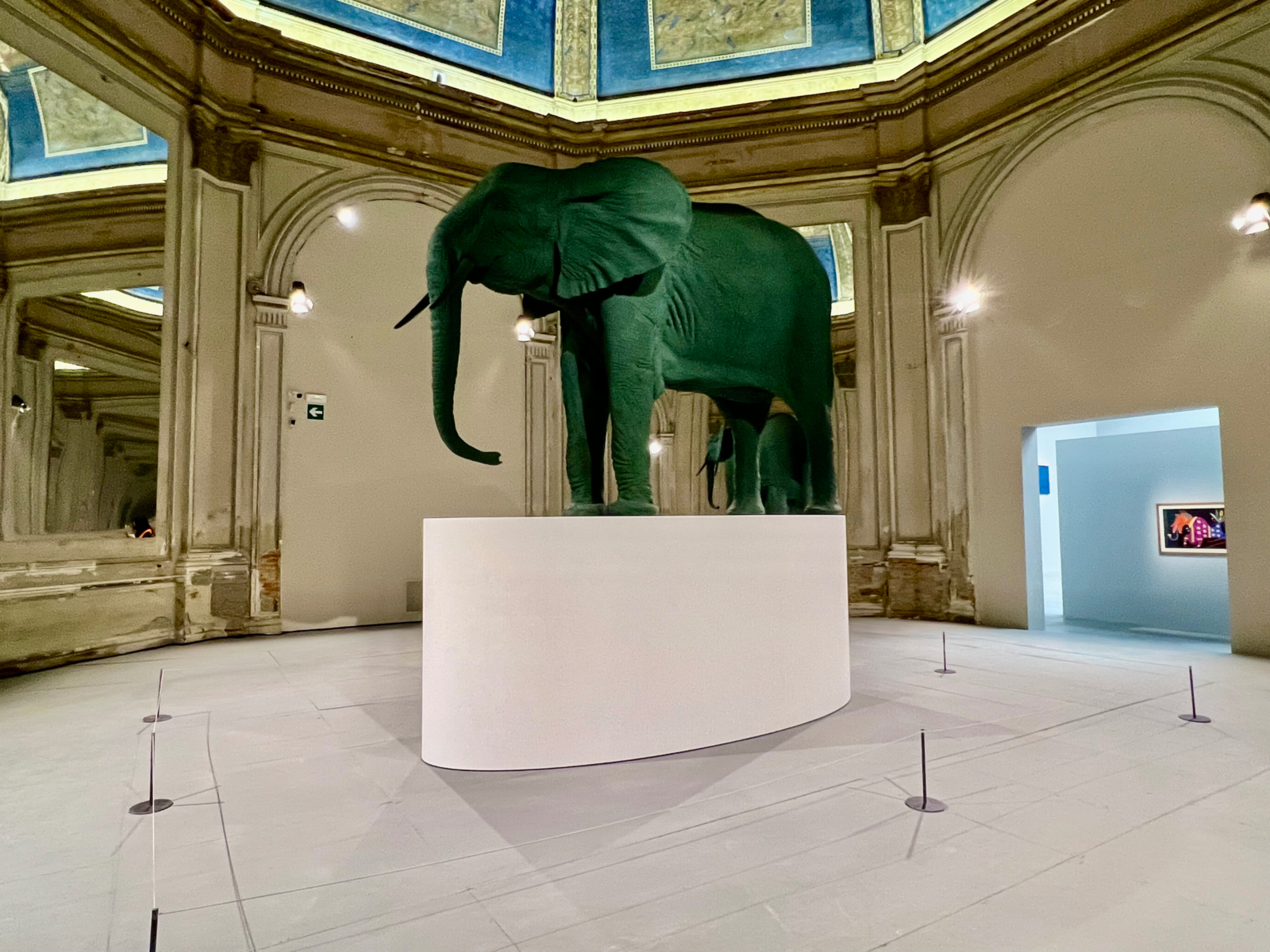 Katharina Fritsch, Elefant, 1987 – Paris Art Now